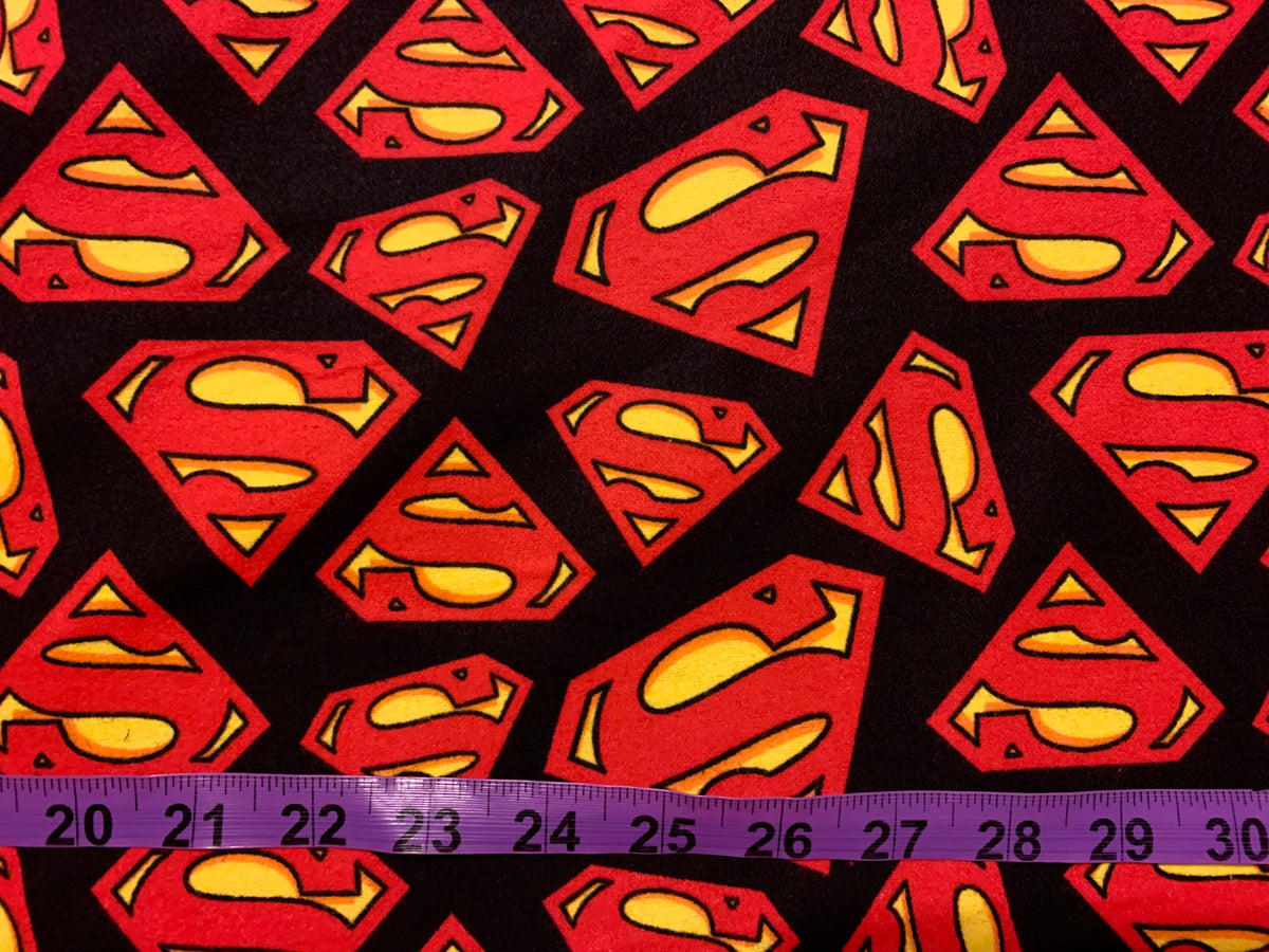Superman Black Logo Flannel Fabric - 1/2 Meter – Les Tissus S.N.